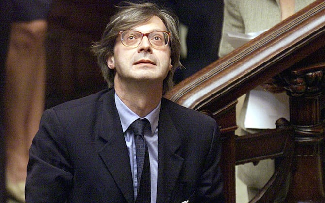 Vittorio Sgarbi Compie 70 Anni Da Critico Darte A Personaggio